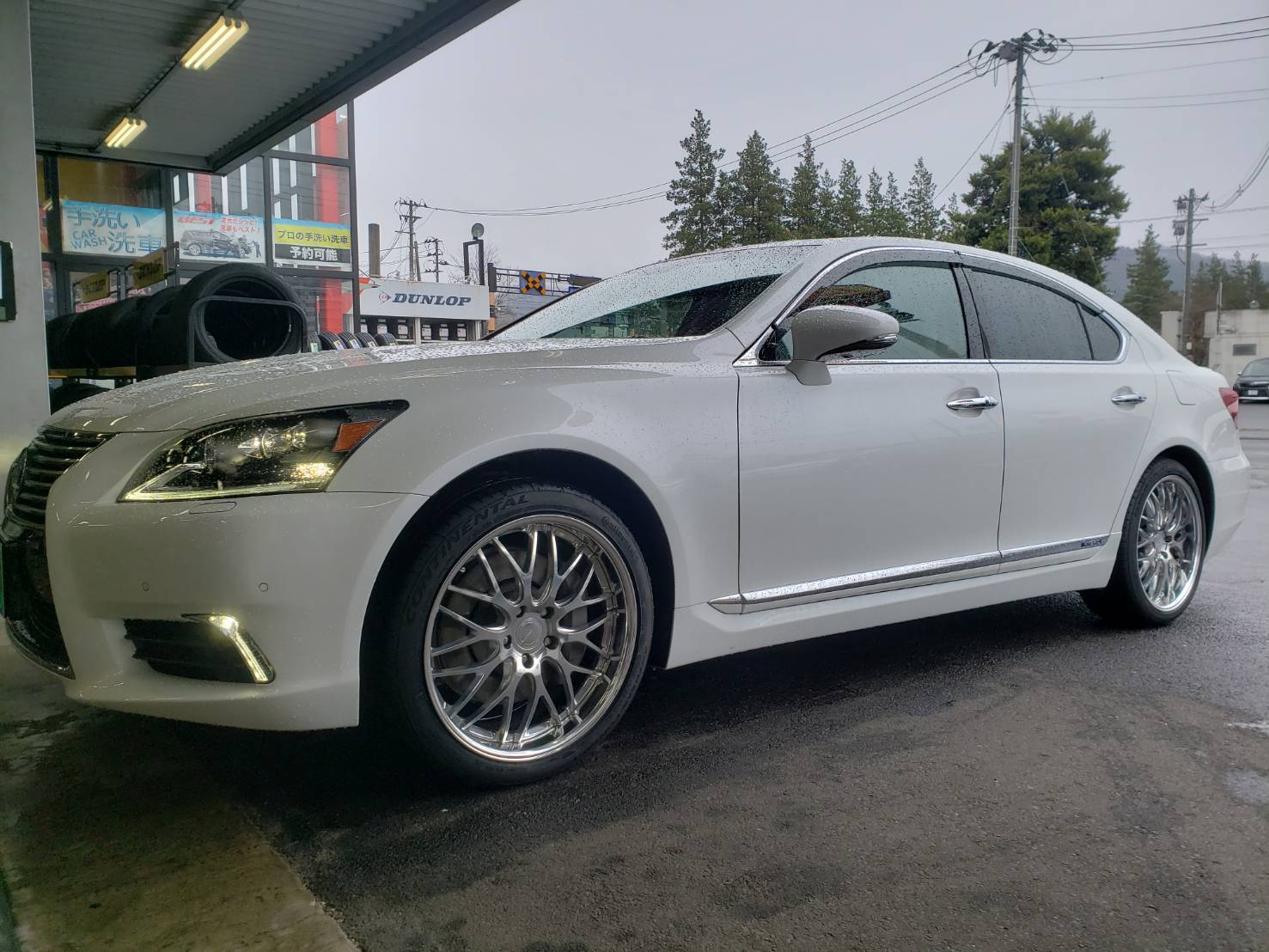 【ドレスアップ】レクサスLS600におすすめプレミアムホイール紹介！ - タイヤワールド館ベスト 店舗Blog