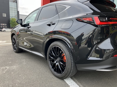 BEST写真館 | レクサス NX 20系 の RAYS(レイズ) HOMURA ホムラ 20 グロッシーブラック/リムエッジDMC(BVK) を表示 | タイヤとアルミホイールの専門店 ...