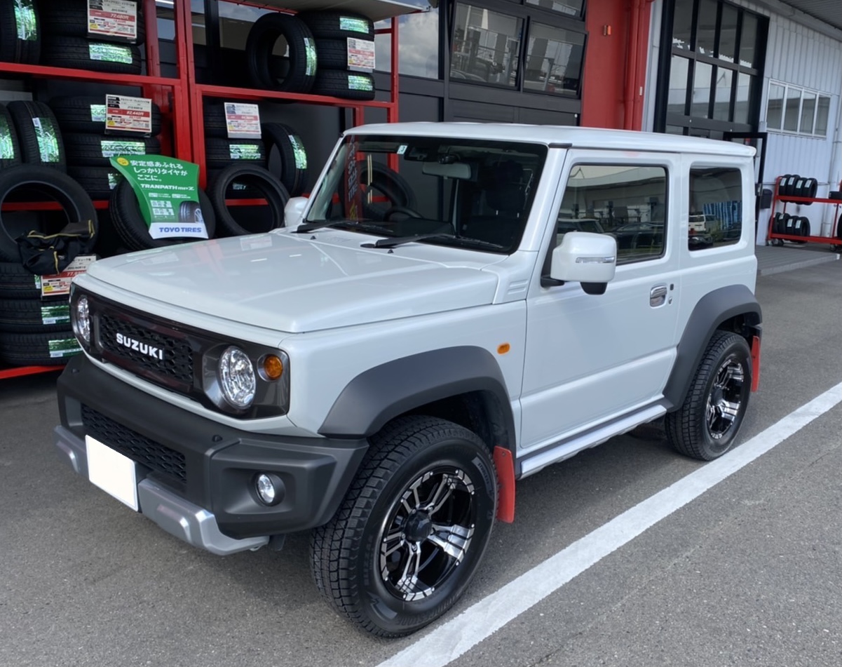 BEST写真館 | スズキ ジムニーシエラ JB74W の MID(マルカ) NITRO POWER ナイトロパワー 16 ブラックメタリック+ミラーカット/グラフィティ を表示 | タイヤと ...