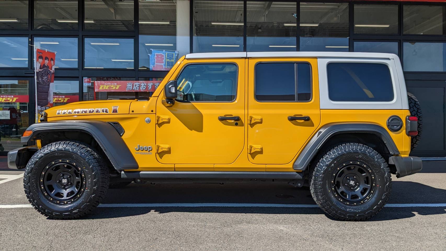 BEST写真館 | クライスラー ジープラングラー アンリミテッド スポーツ の MLJ XTREME-J エクストリームジェイ 17 サテンブラック を表示 | タイヤとアルミホイールの専門 ...