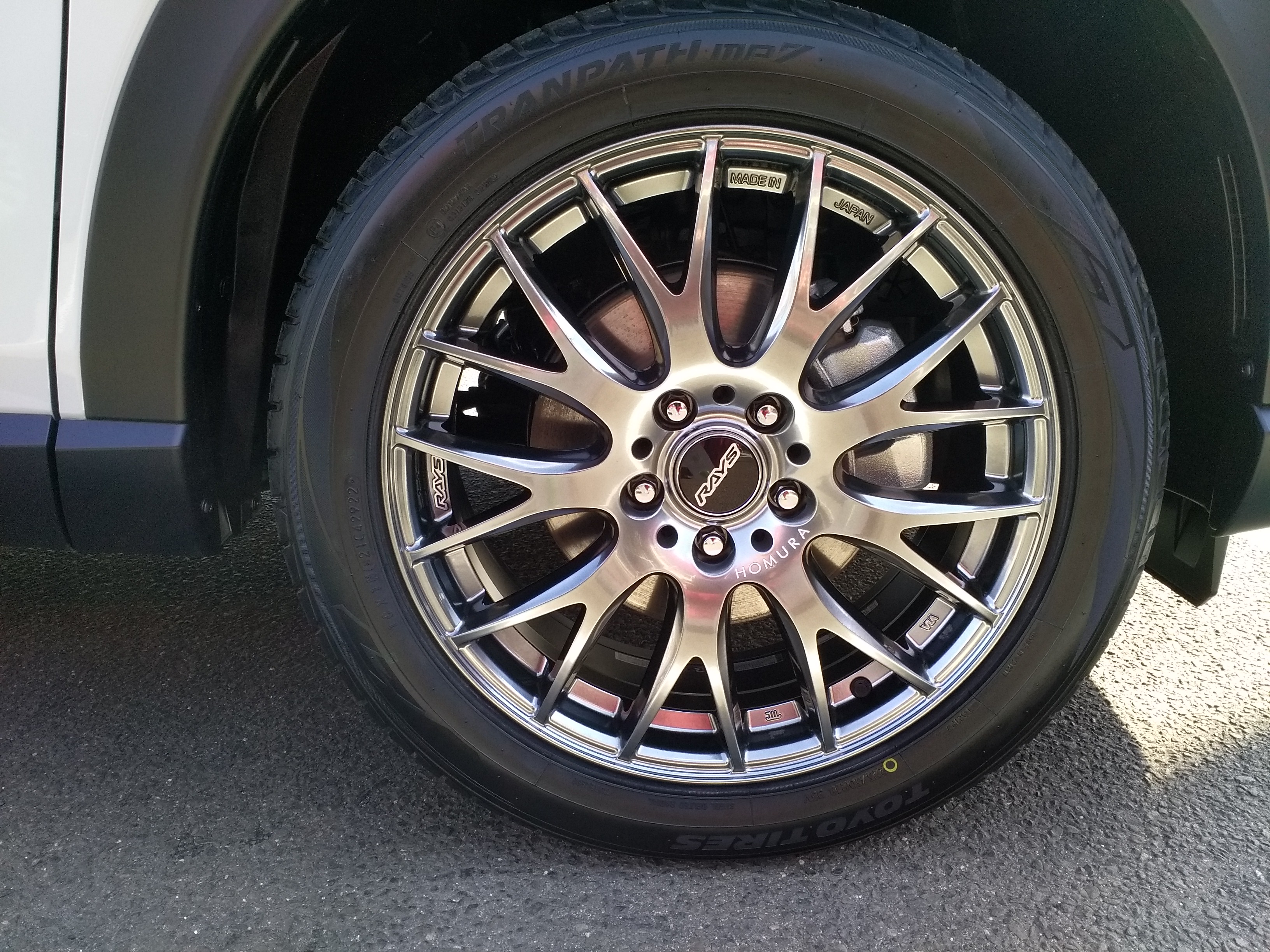 BEST写真館 | ホンダ ヴェゼル RV5 の RAYS(レイズ) HOMURA ホムラ 18 グレイスシルバー(QNK) を表示 ...